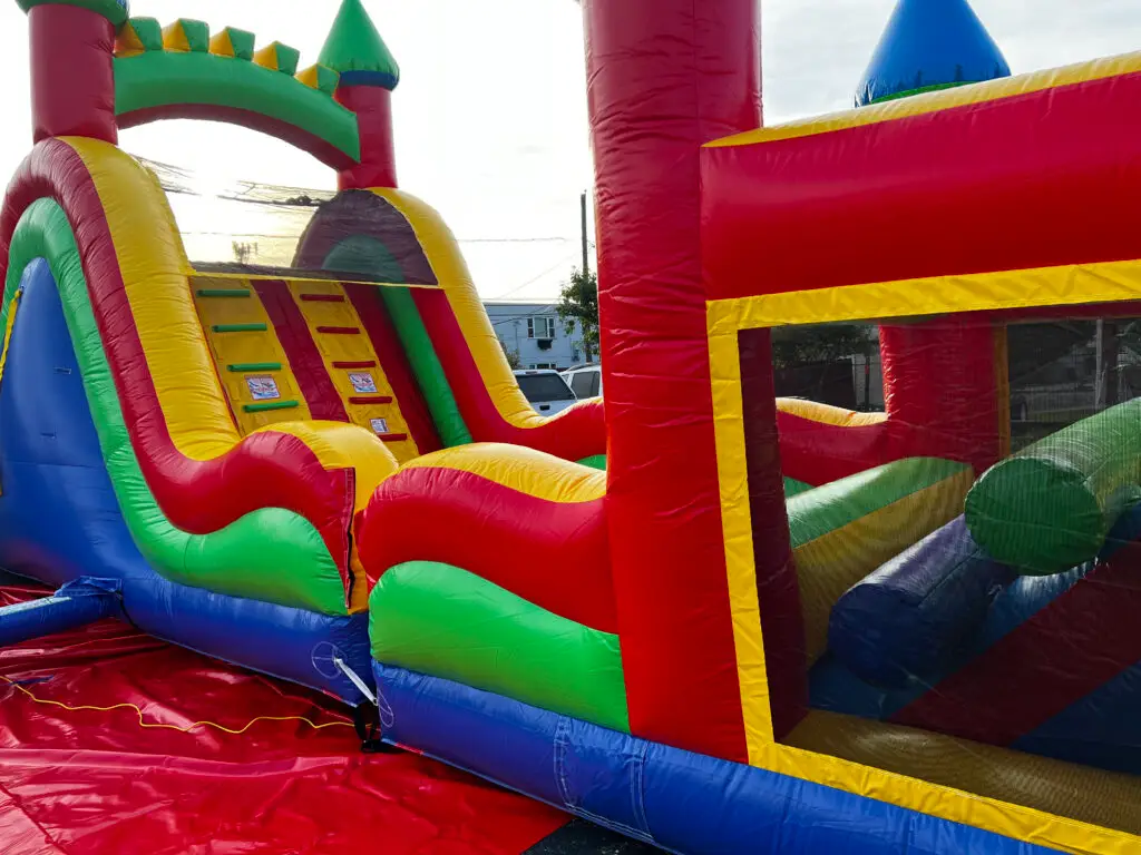 Navigate Chicago's Best Inflatable Obstacle Courses