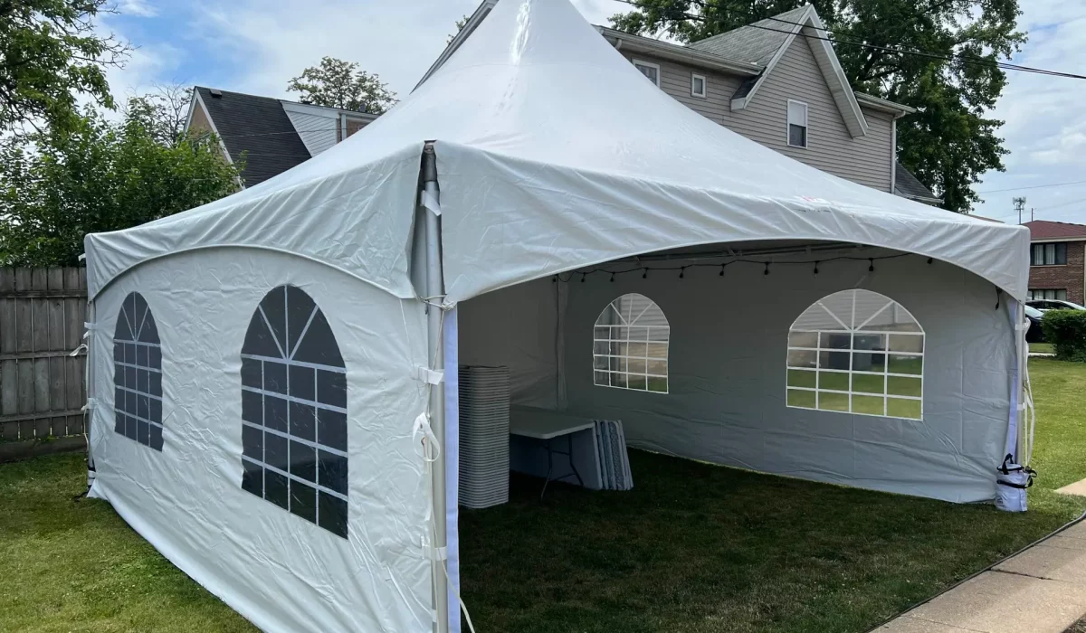 Hosting an Outdoor Wedding with Quality Tent Rentals